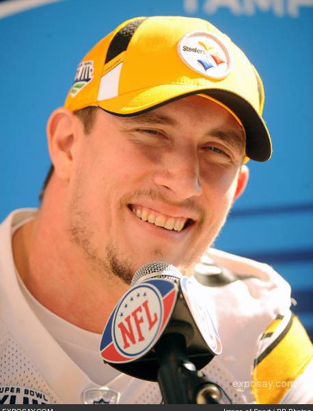 Aaron Smith Says "Goodbye" to Steeler Nation